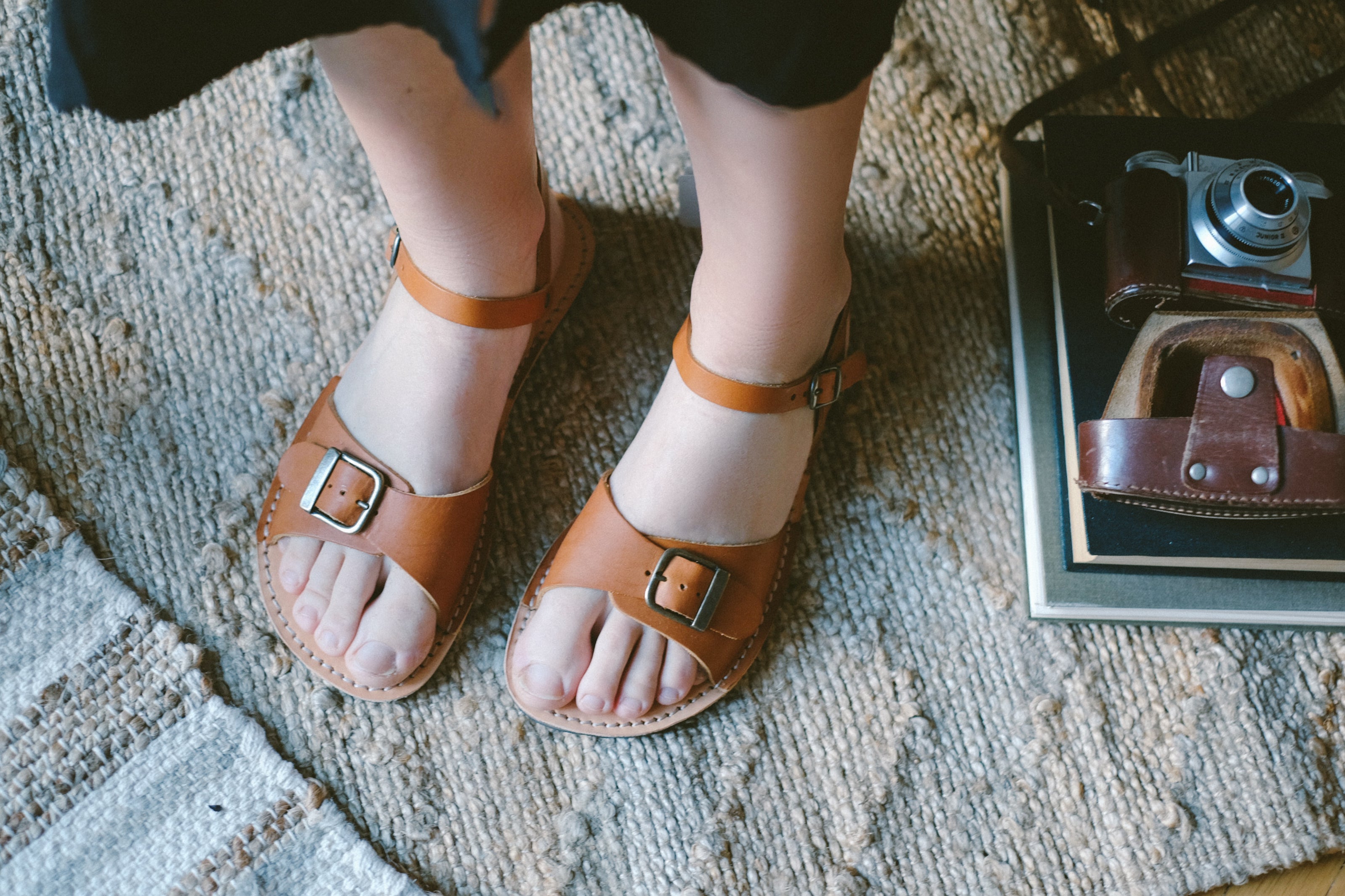 Mida Barefoot - Ambra – Crupon